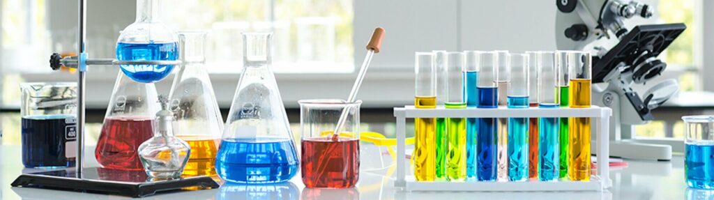 อยากเป็นเจ้าหน้าที่ห้องแลป ต้องมีความรู้อะไรบ้าง? (เรามีคำตอบ)